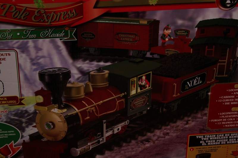 CHRISTMAS TRAIN SET NORTH POLE EXPRESS BY EZTEC 37187 Very Good | Buya