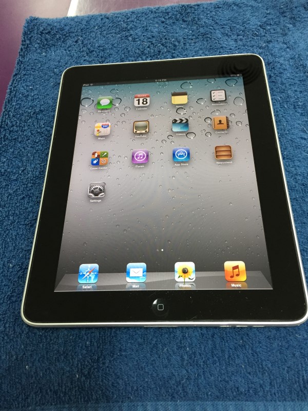 APPLE IPAD 1ST GENERATION MB292LL For parts or not working | Buya