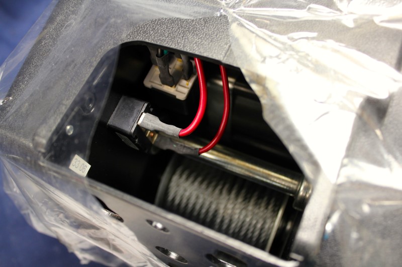 Master Lock 12-Volt DC Portable Winch - Model # 2953AT Like New | Buya