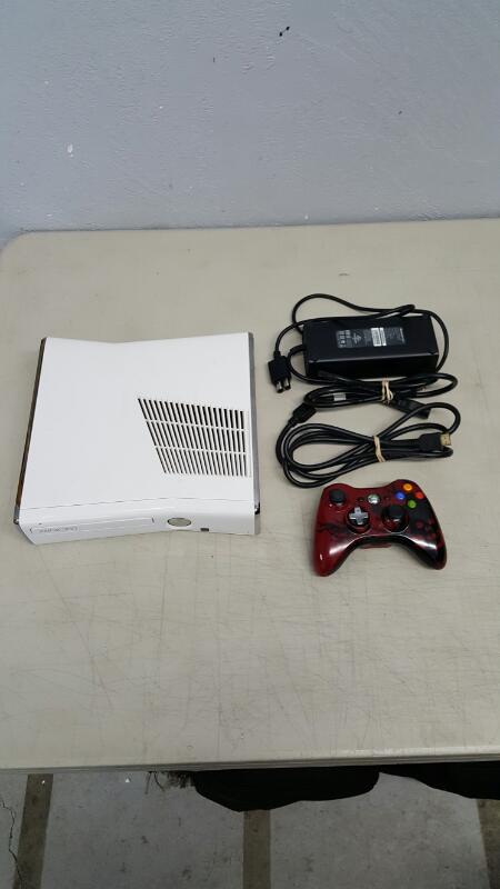 Microsoft Xbox 360 S White Console 4GB (Model 1439) Like New | Buya