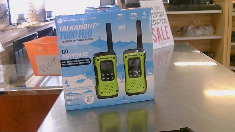 MOTOROLA 2 Way Radio/Walkie Talkie TALKABOUT T600 H20 Very Good | Beach ...