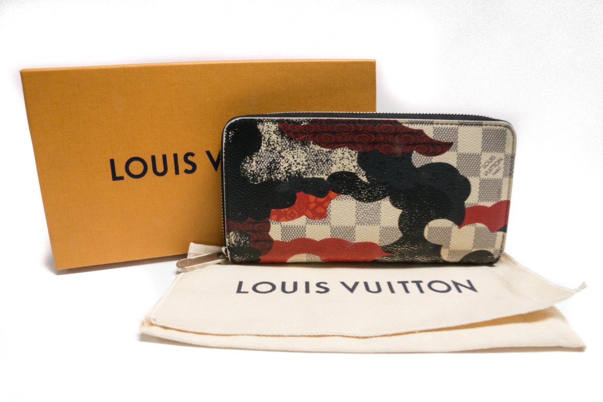 Louis Vuitton Nicolas Ghesquire Zippy Wallet Damier Azur Canvas Very ...
