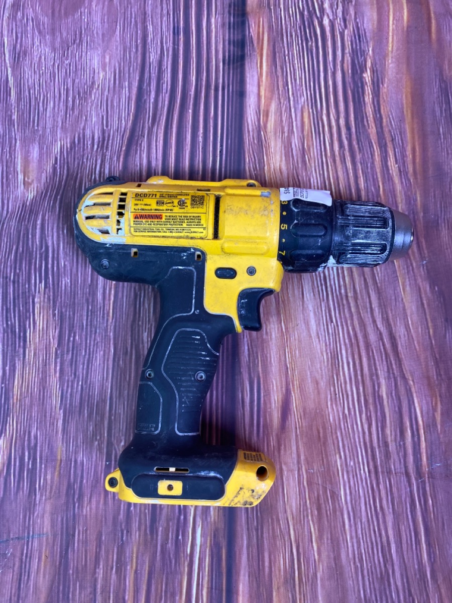 DEWALT DCD771 For parts or not working | Buya