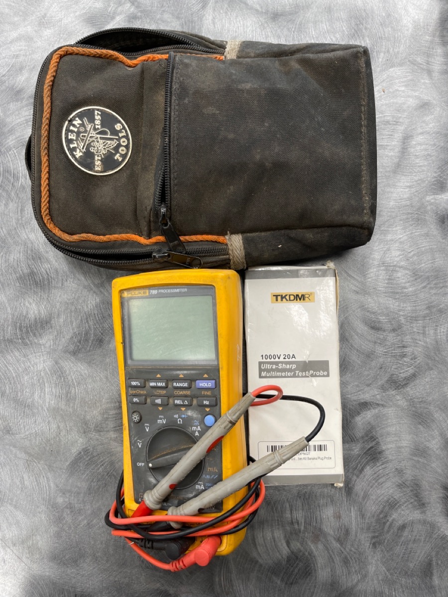 FLUKE 789 PROCESSMETER W/ XTRA LEADS Good | Buya