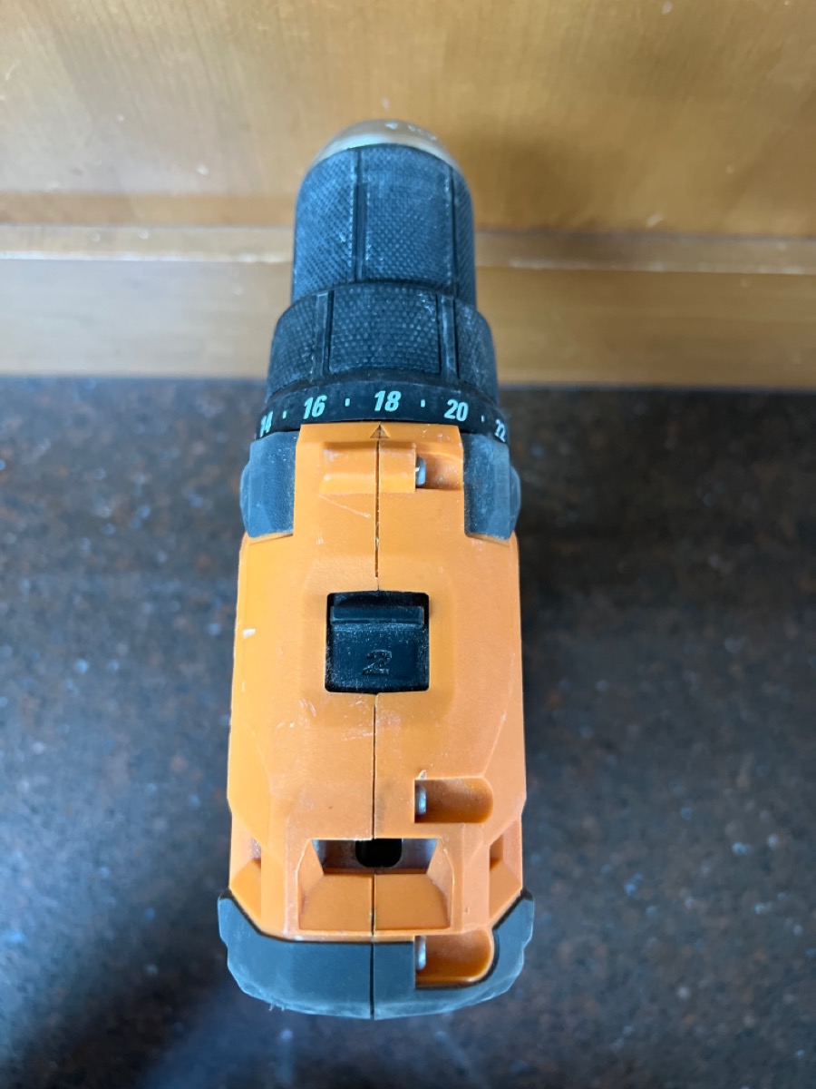 RIDGID R86001 1/2" DRILL, WITH 18V 2AH BATTERY Good | A1 Hawk