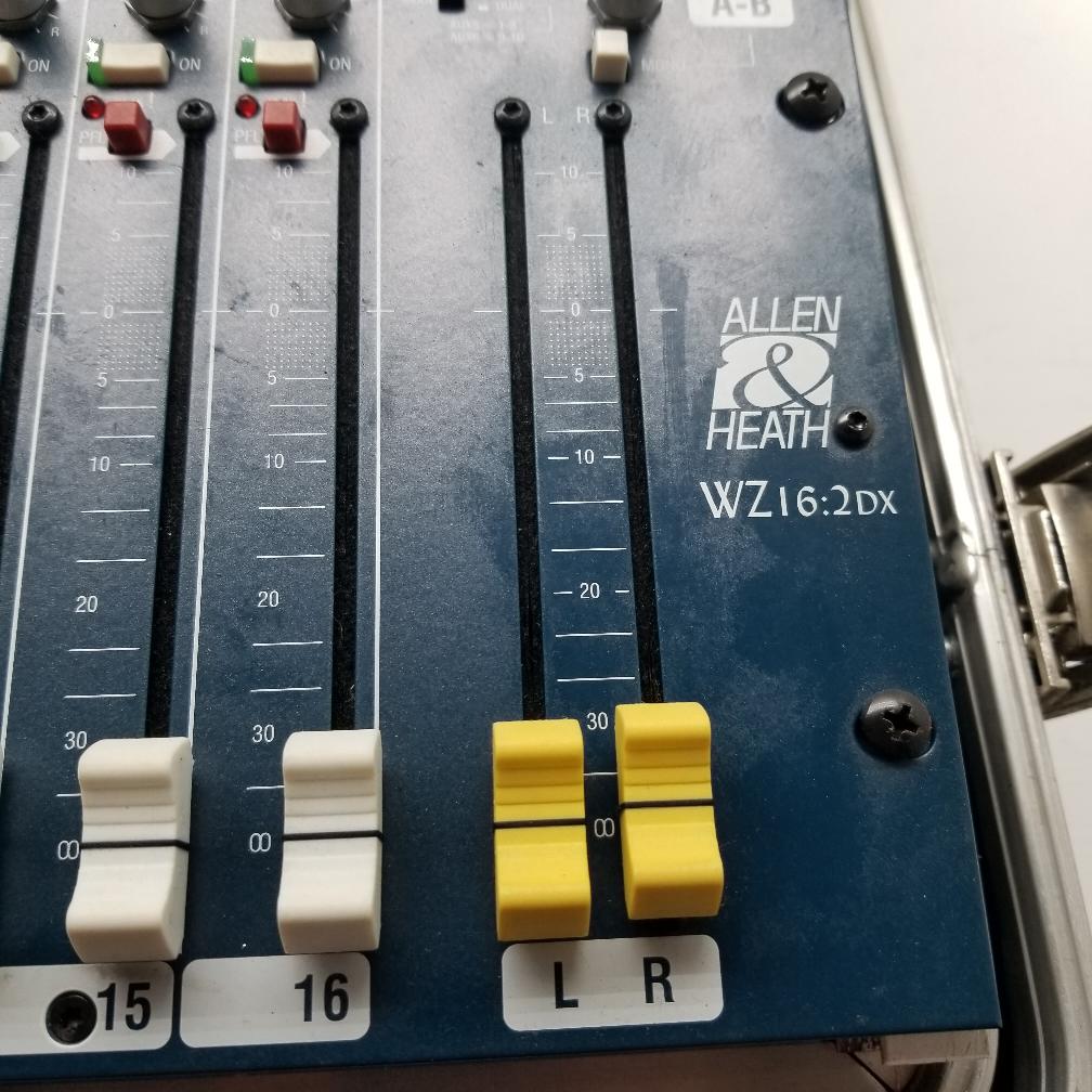 Allen & Heath MIXWIZARD WZ16:2DX 16-Channel Mixer SKB Behringer ...