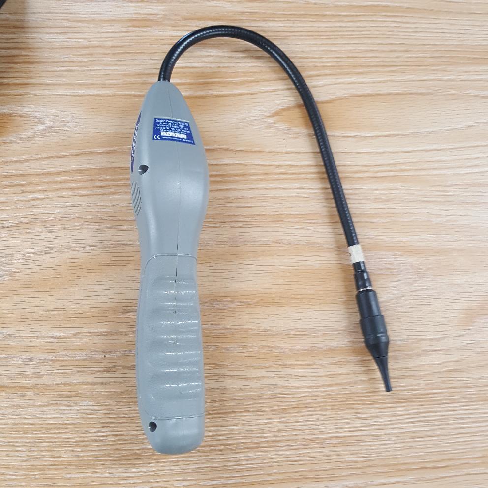 LEAK DETECTOR: YELLOW JACKET MODEL ACCUPROBE II Very Good | Buya