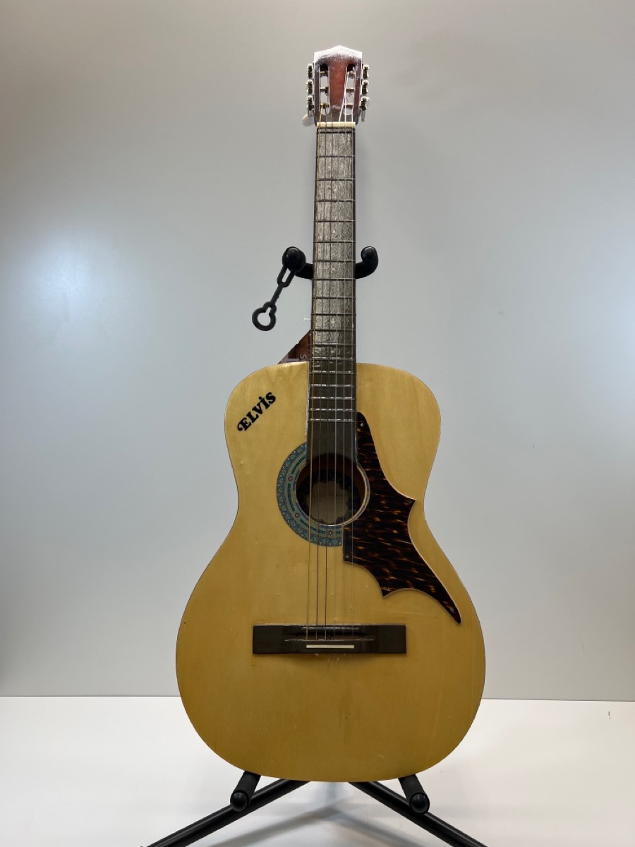 ACOUGUITAR NONE ELVIS MINI CLASSICAL GUITAR *CONDITION* Very Good | Buya