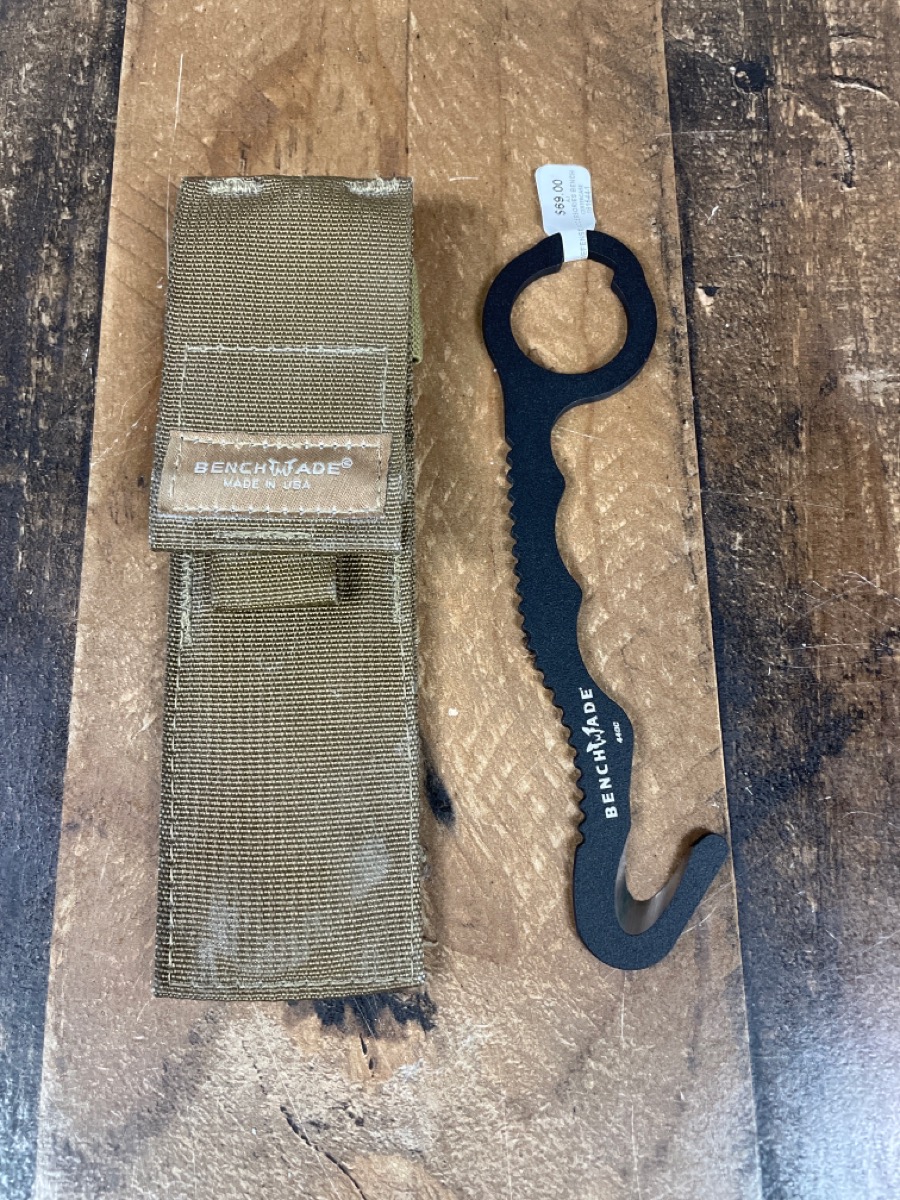 Benchmade 8 BLKW Safety Cutter & Rescue Hook Like New | Buya
