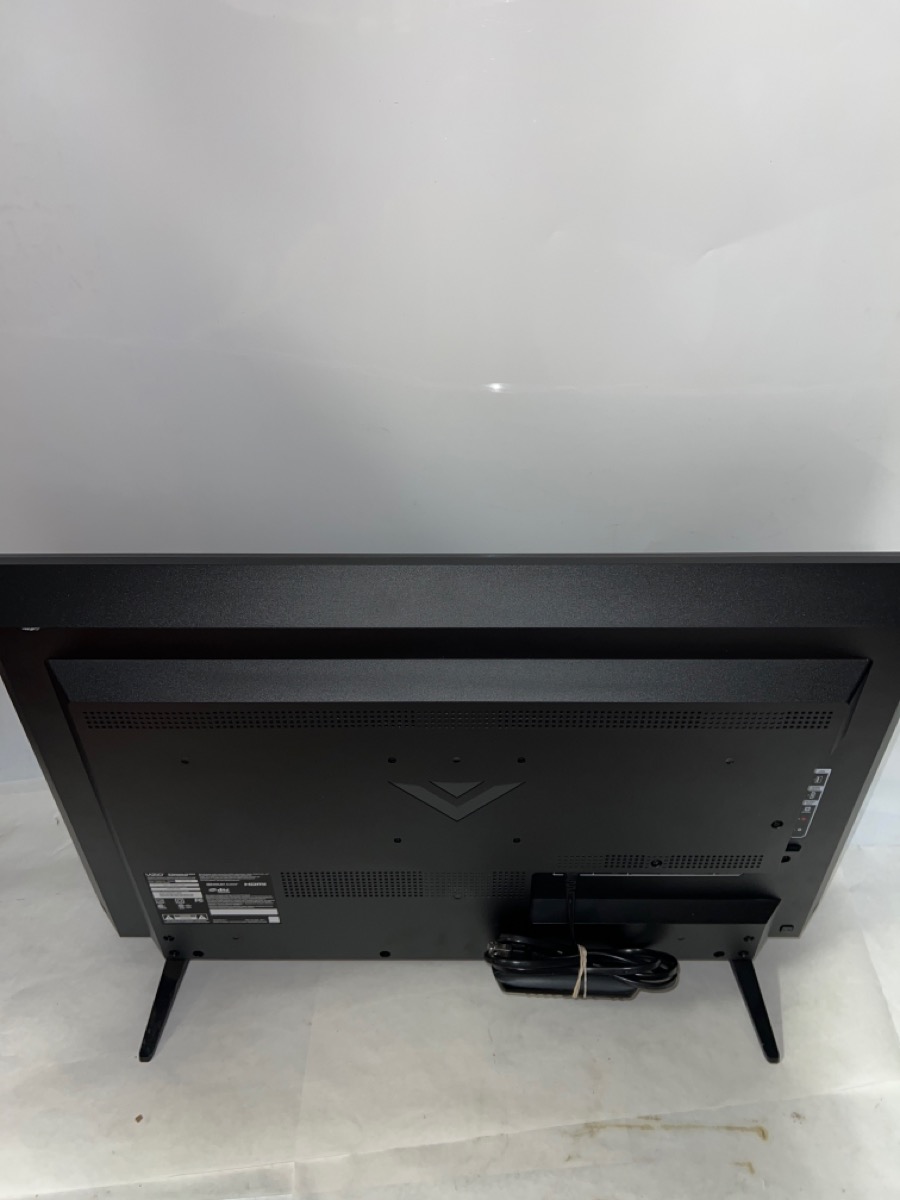 VIZIO D32HN-EO 32 INCH FLAT SCREEN TV Like New | Buya