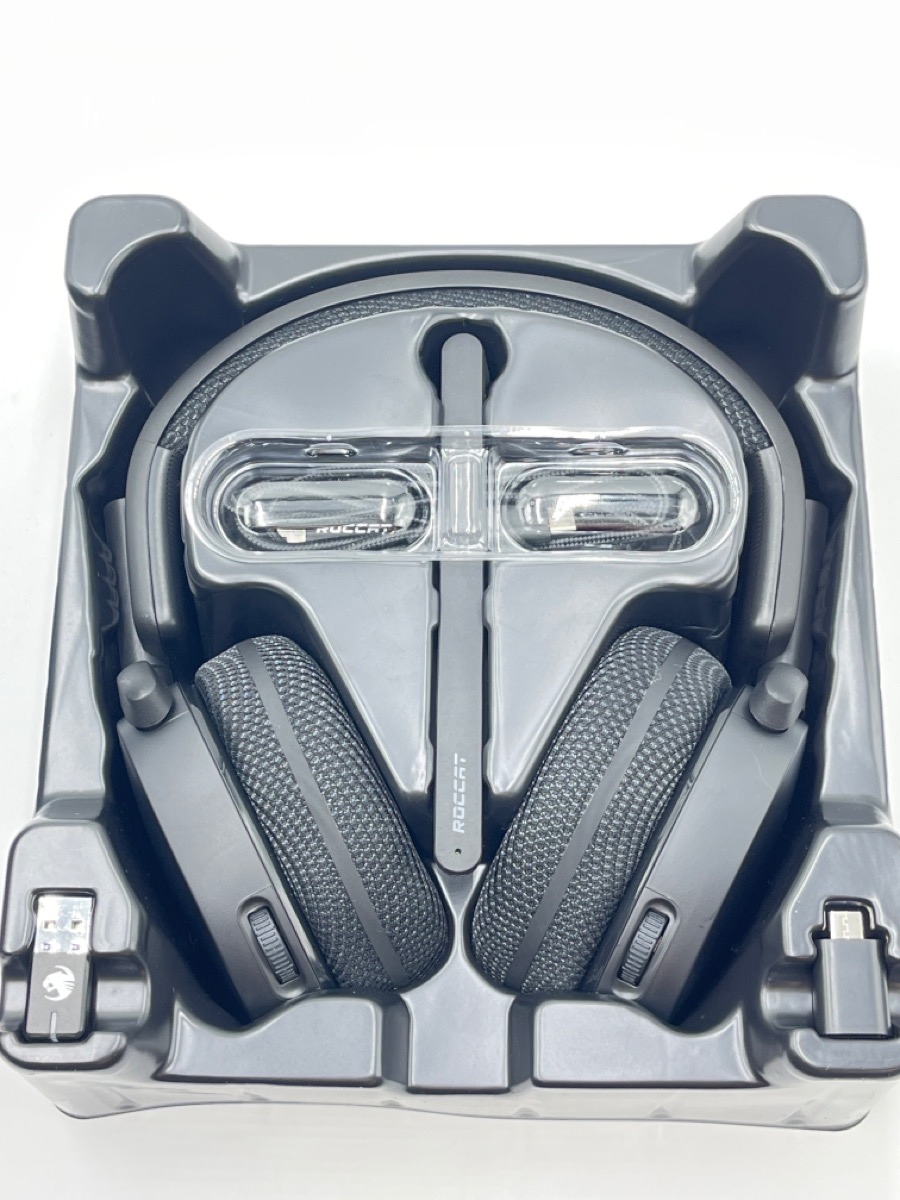 ROCCAT Syn Pro Air Wireless 3D Audio RGB Gaming Headset PC Gaming ...