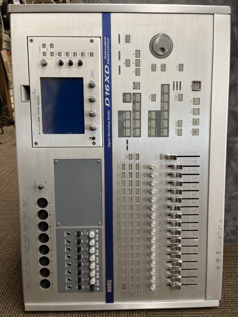 KORG D16XD DIGITAL MIXER/RECORDING STUDIO IN CASE Good | Buya