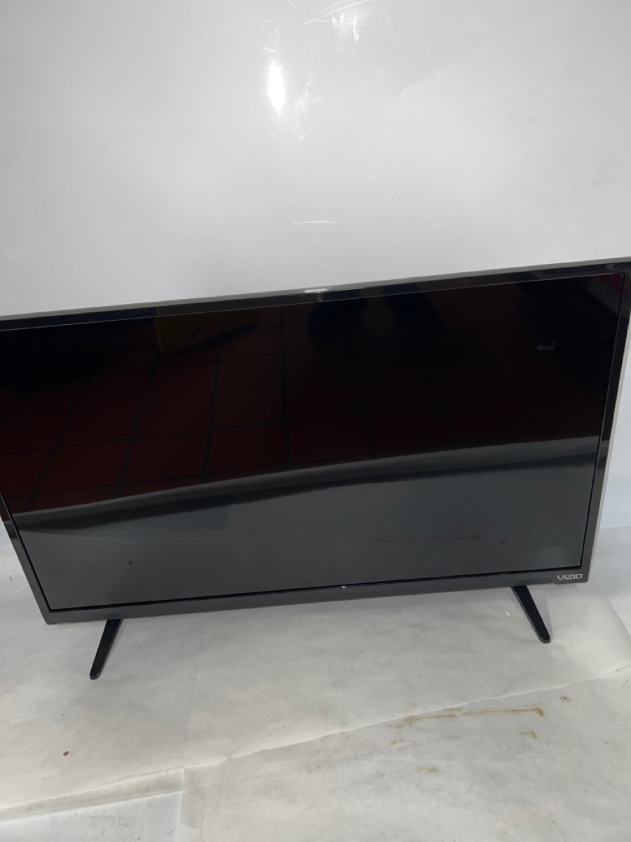 VIZIO D32HN-EO 32 INCH FLAT SCREEN TV Like New | Buya