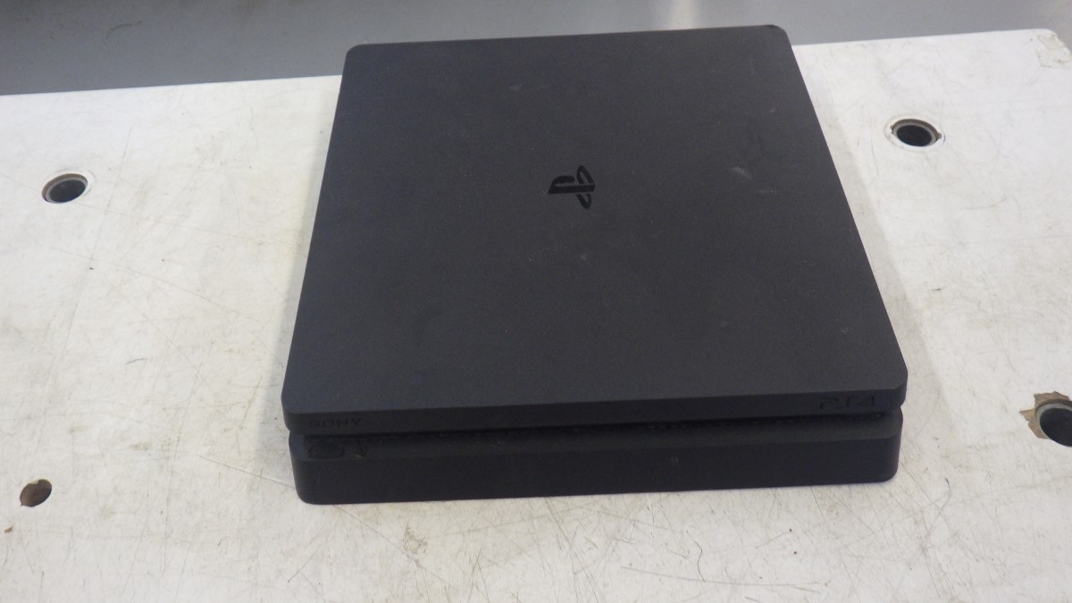 SONY PS4 - SYSTEM - CUH-2215B - 1TB Like New | Buya