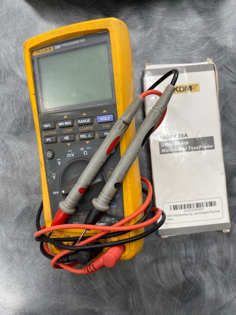 FLUKE 789 PROCESSMETER W/ XTRA LEADS Good | Buya