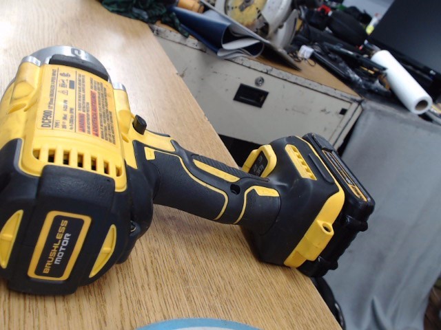 Price Guide: DEWALT DCF900 | Buya