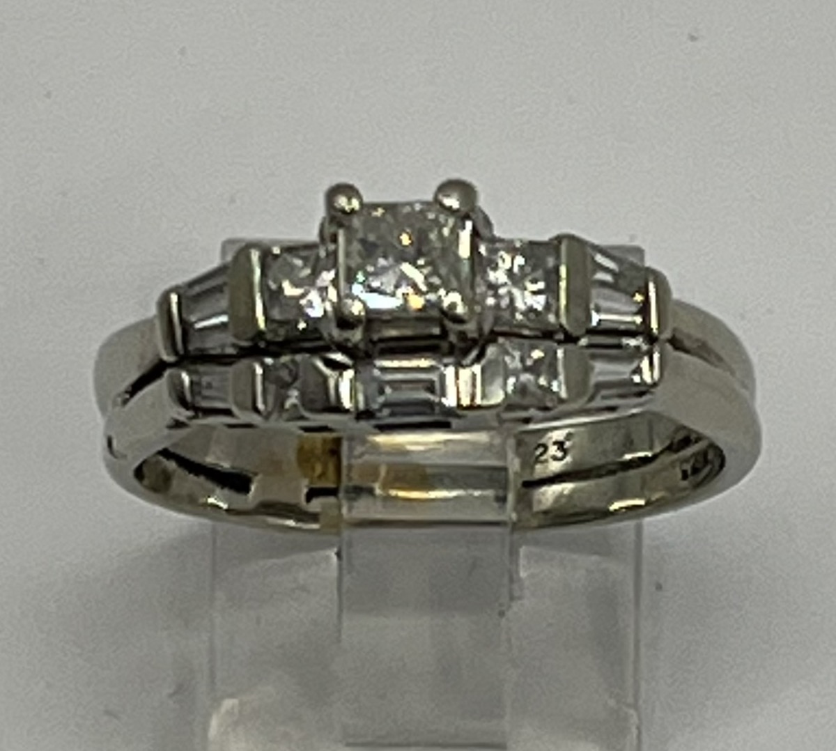 Gold-Diamond Scrap 11 Diamonds .91 Carat T.W. 14K White Gold 4.9dwt Pre ...