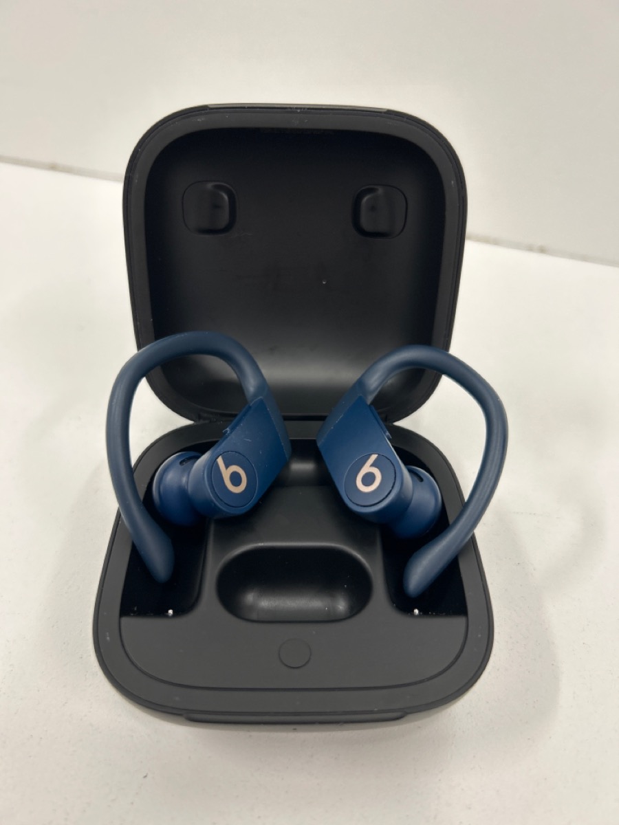 BEATS AUDIO BEATS A2048 For parts or not working | Pawn 1 | Spokane | WA