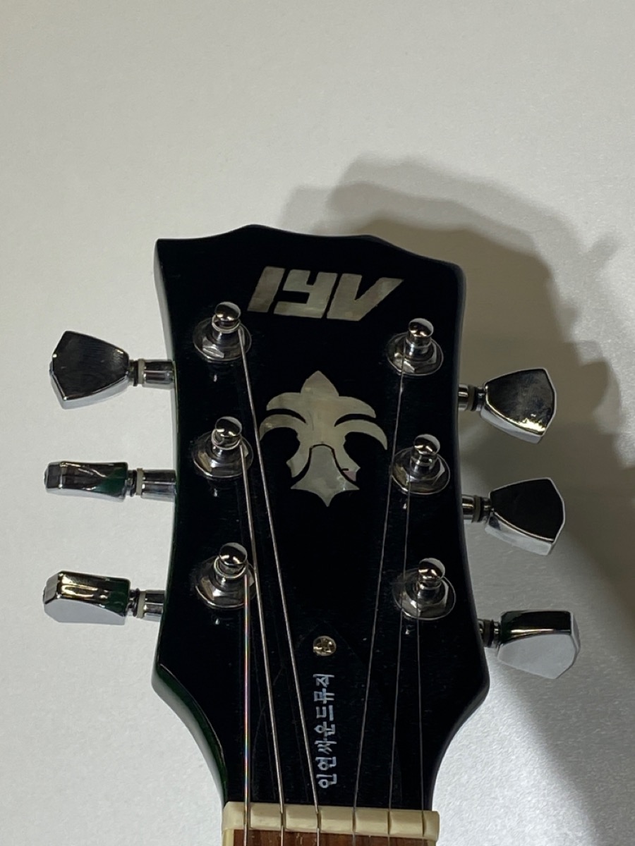 IYV ILS-300 6-STRING ELECTRIC GUITAR MADE IN VIETNAM Good | Pawn 1 ...