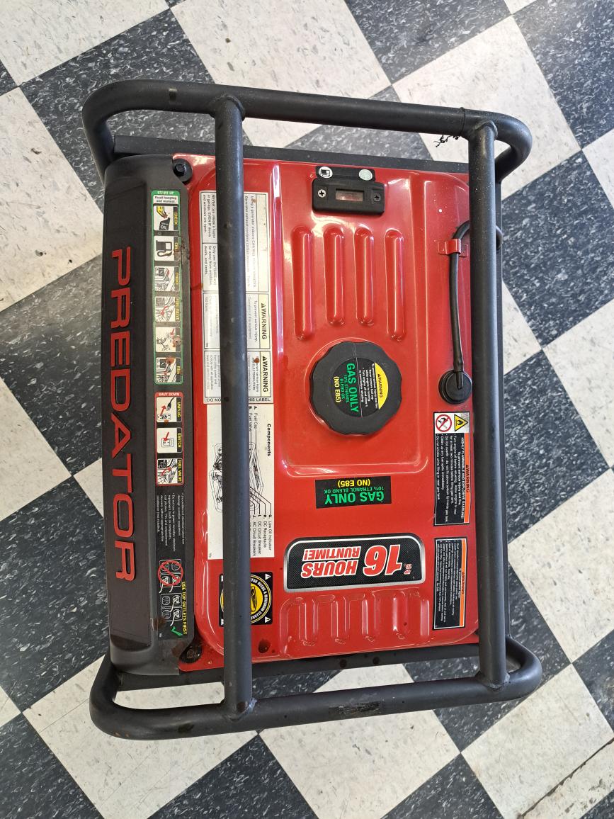 PREDATOR 4375 WATT PORTABLE GENERATOR (MEE-JLS) Very Good | Buya