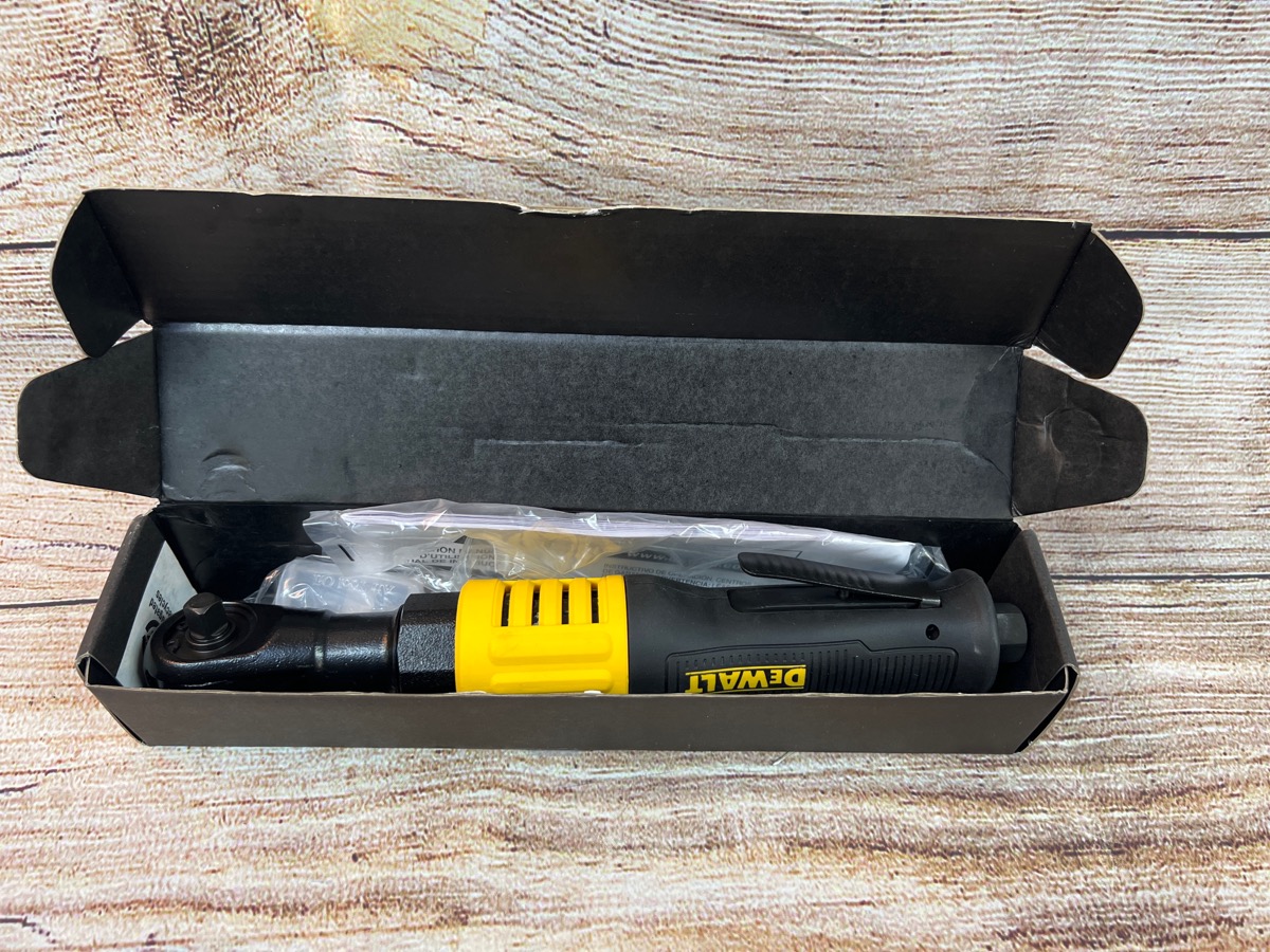 Dewalt 3/8" Pneumatic Ratchet - DWMT70776 Like New | Buya