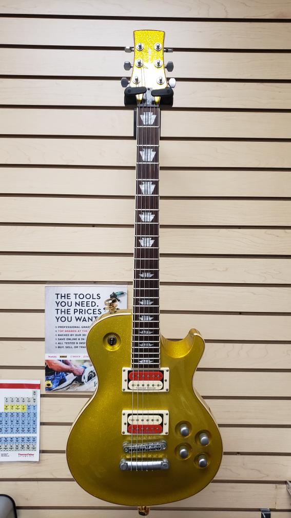 CHARVEL DESOLATION DS1 GOLD SPARKLE ELECTRIC GUITAR Very Good | Buya
