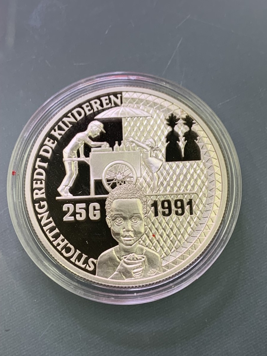1991 SURINAME 25 GUILDERS SAVE THE CHILDREN SILVER PROOF Brand New | Buya