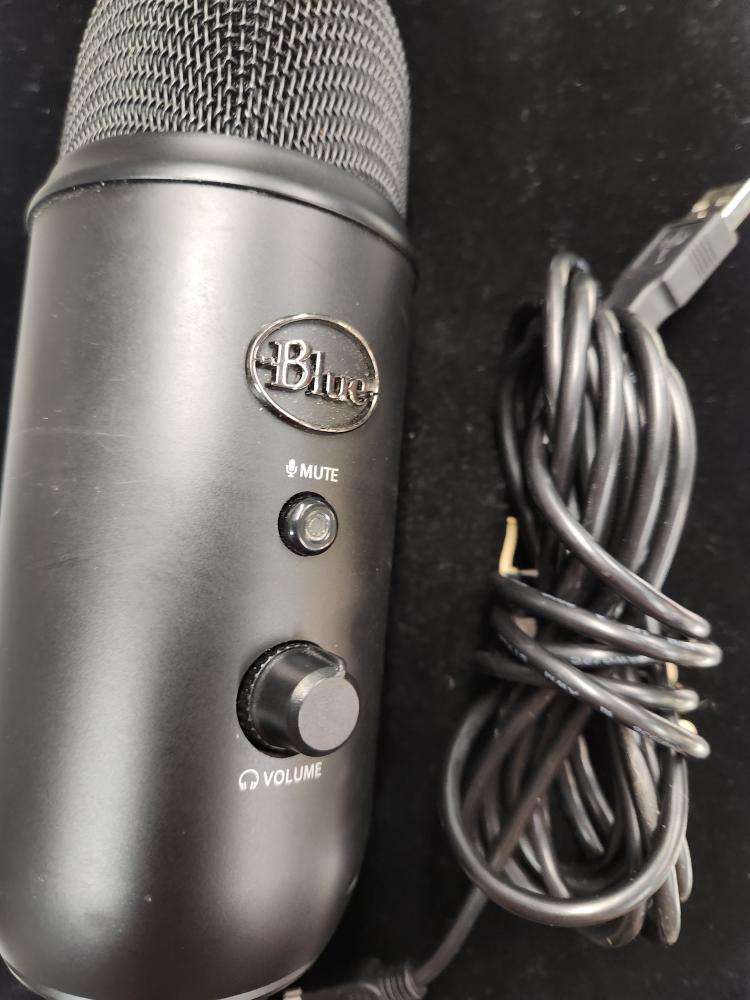 BLUE MICROPHONES YETI BLACKOUT MICROPHONE Very Good | Buya