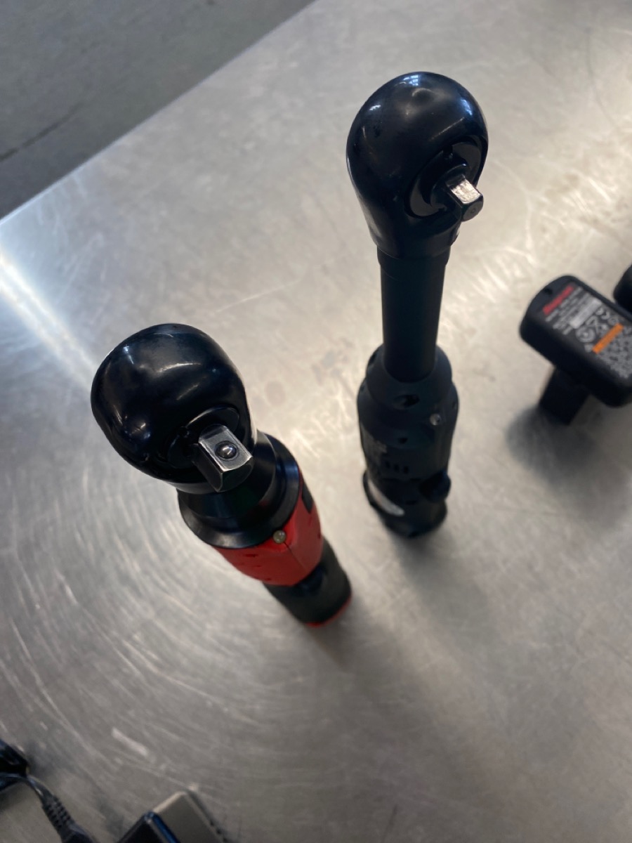 Snap On CTR762 + CTR717GM 14.4v Ratchets 3/8" 1/4" Drive w/ 2 Batteries Very Good | Buya