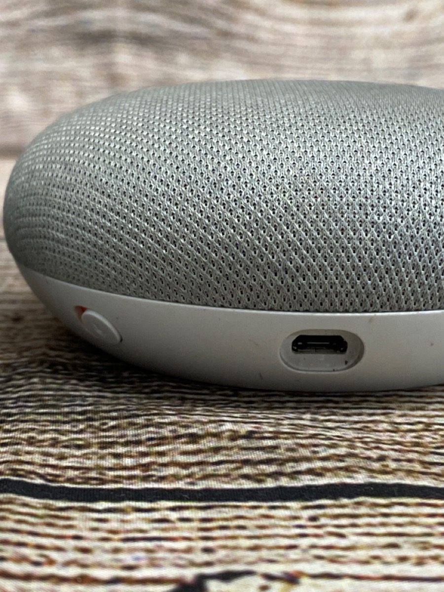 Nest Mini (2nd Generation) with Google Assistant - Chalk Very Good | Buya