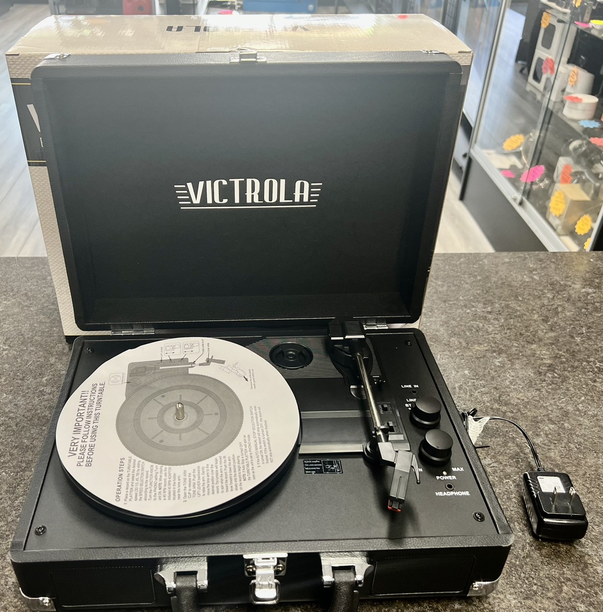 VICTROLA BLUETOOTH STEREO TURNTABLE Like New | Buya