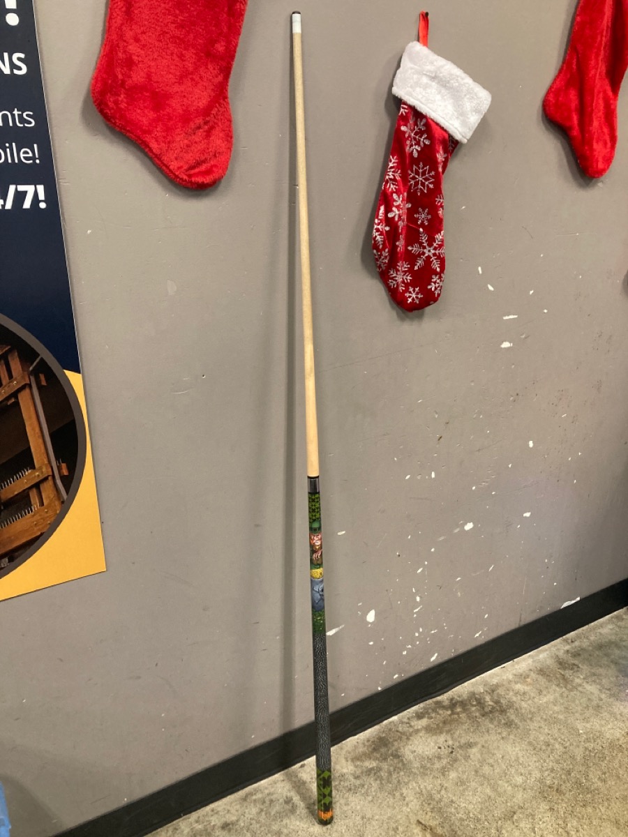 Action Adventure Mayhem MAY26 Leprechaun and Clovers Pool/Billiards Cue ...