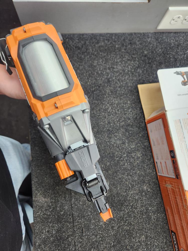 RIDGID R09890 18v 18-GAUGE CORDLESS BRUSHLESS HYPERDRIVE BRAD NAILER ...