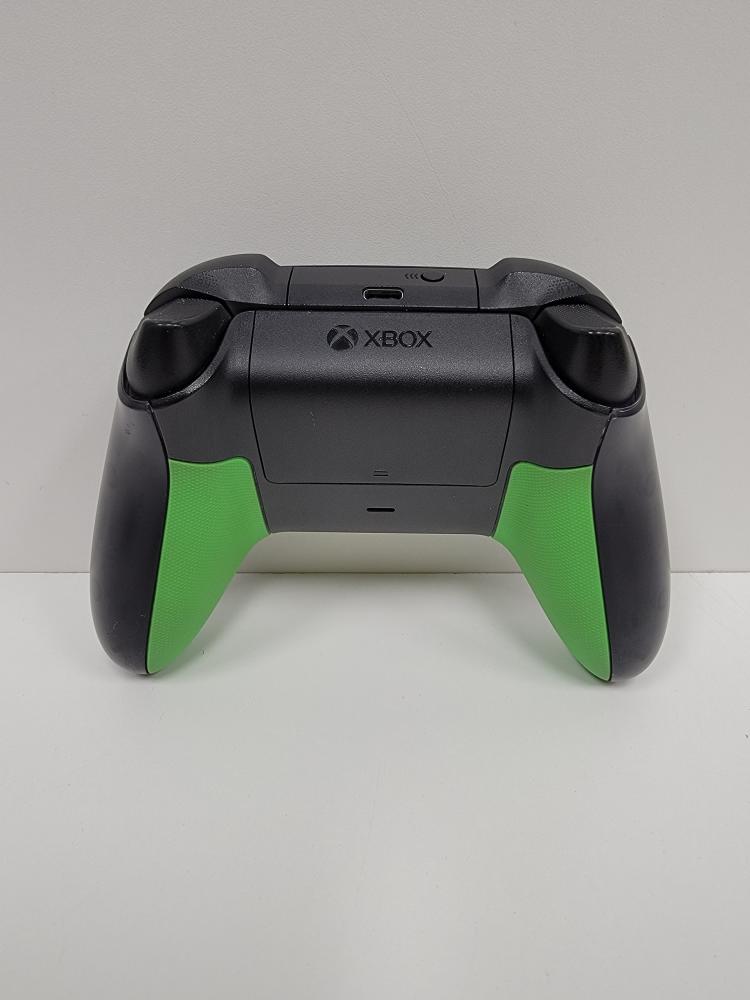 MICROSOFT XBOX ONE CONTROLL 1914 Good | Pawn 1 | Spokane | WA