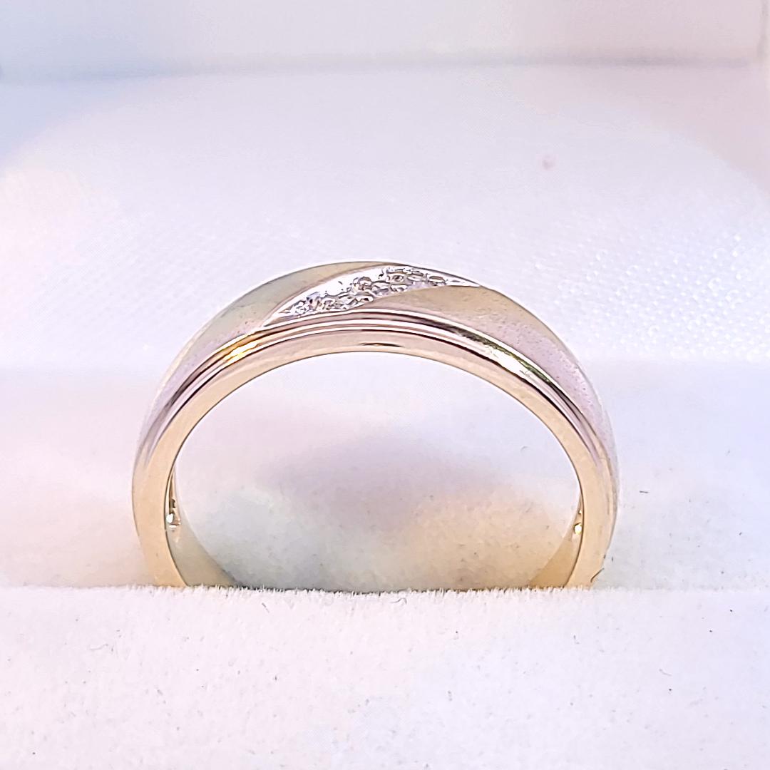 Diamond Wedding Band 3 Diamonds .03 Carat T.W. 10K Yellow Gold 4.03g ...