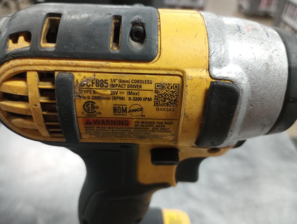 DEWALT DCF885 20v IMPACT W/ 5.0AH Very Good | Pawn 1 | Spokane | WA