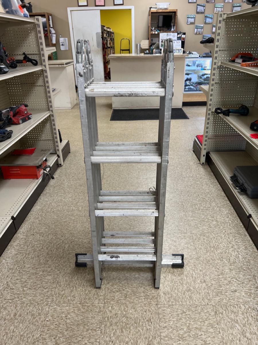 WERNER LADDER M8-16 Good | Buya