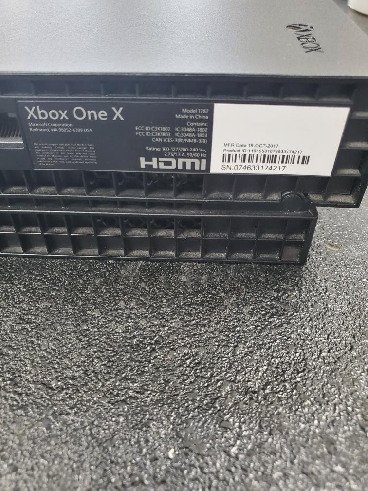 MICROSOFT XBOX ONE X - CONSOLE - 1TB - 1787 Good | Buya