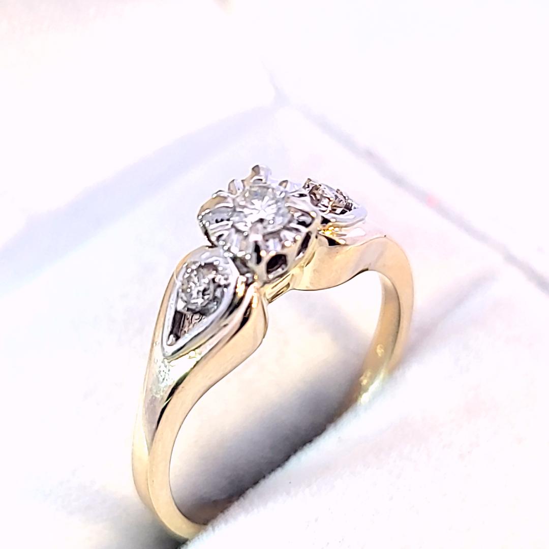 Diamond Solitaire Ring 3 Diamonds .12 Carat T.W. 14K Yellow Gold 3.6g ...