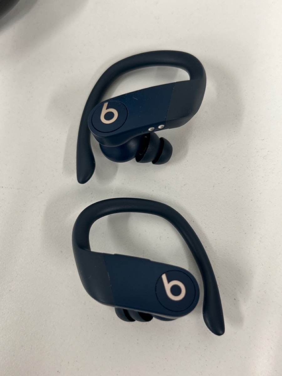 BEATS AUDIO BEATS A2048 For parts or not working | Pawn 1 | Spokane | WA