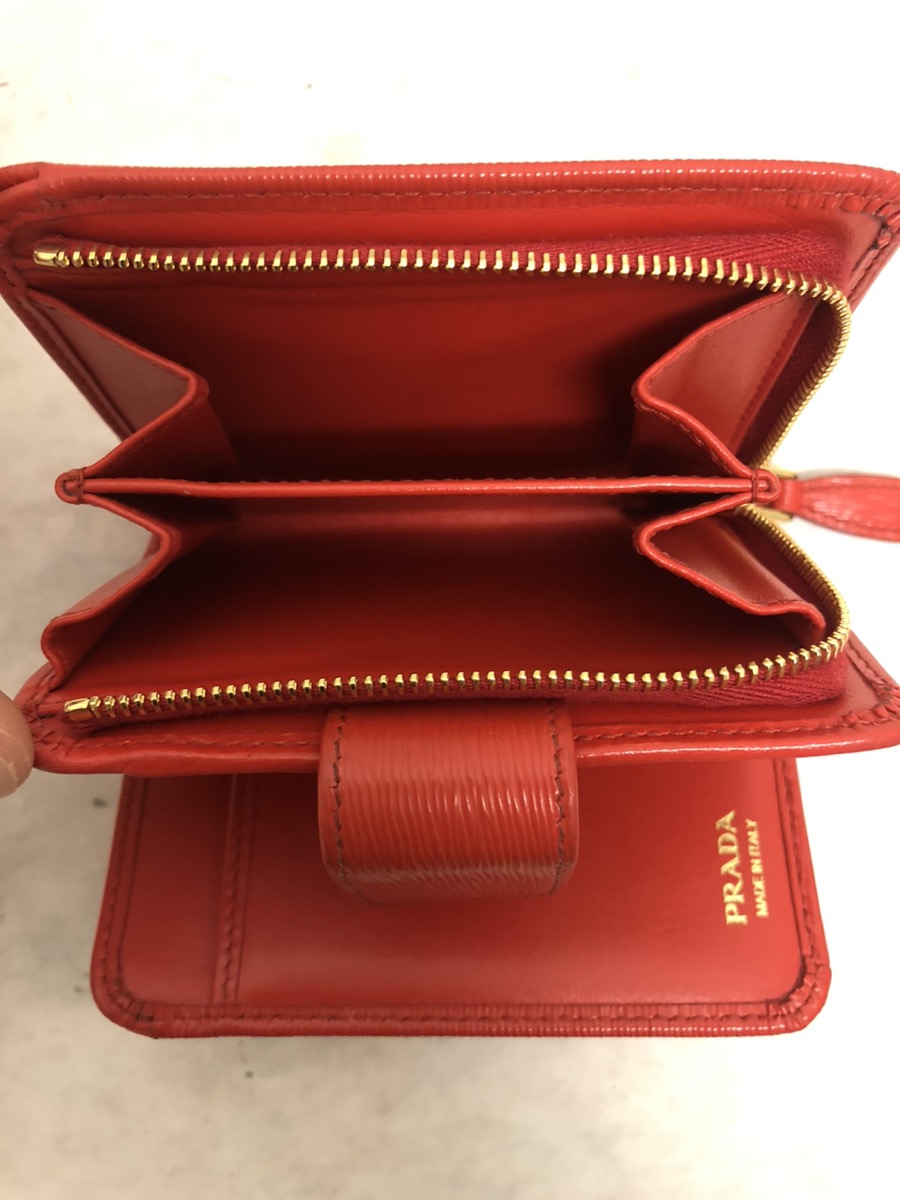 PRADA WALLET SAFFIANO LEATHER RED, SNAP FASTENER AND ZIPPER, LIKE NEW ...