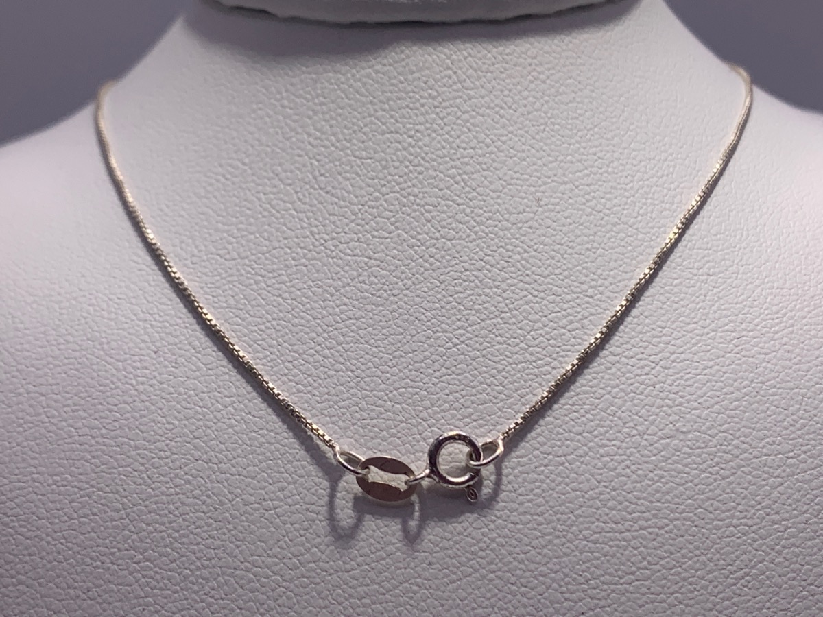 18" Silver Box Chain 925 Silver 1.3g Pre-owned | Buya