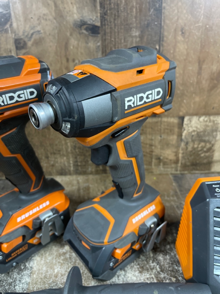 RIDGID R86116/R86037 - 1/2" DRILL / 1/4" IMPACT DRIVER SET WITH TWO ...