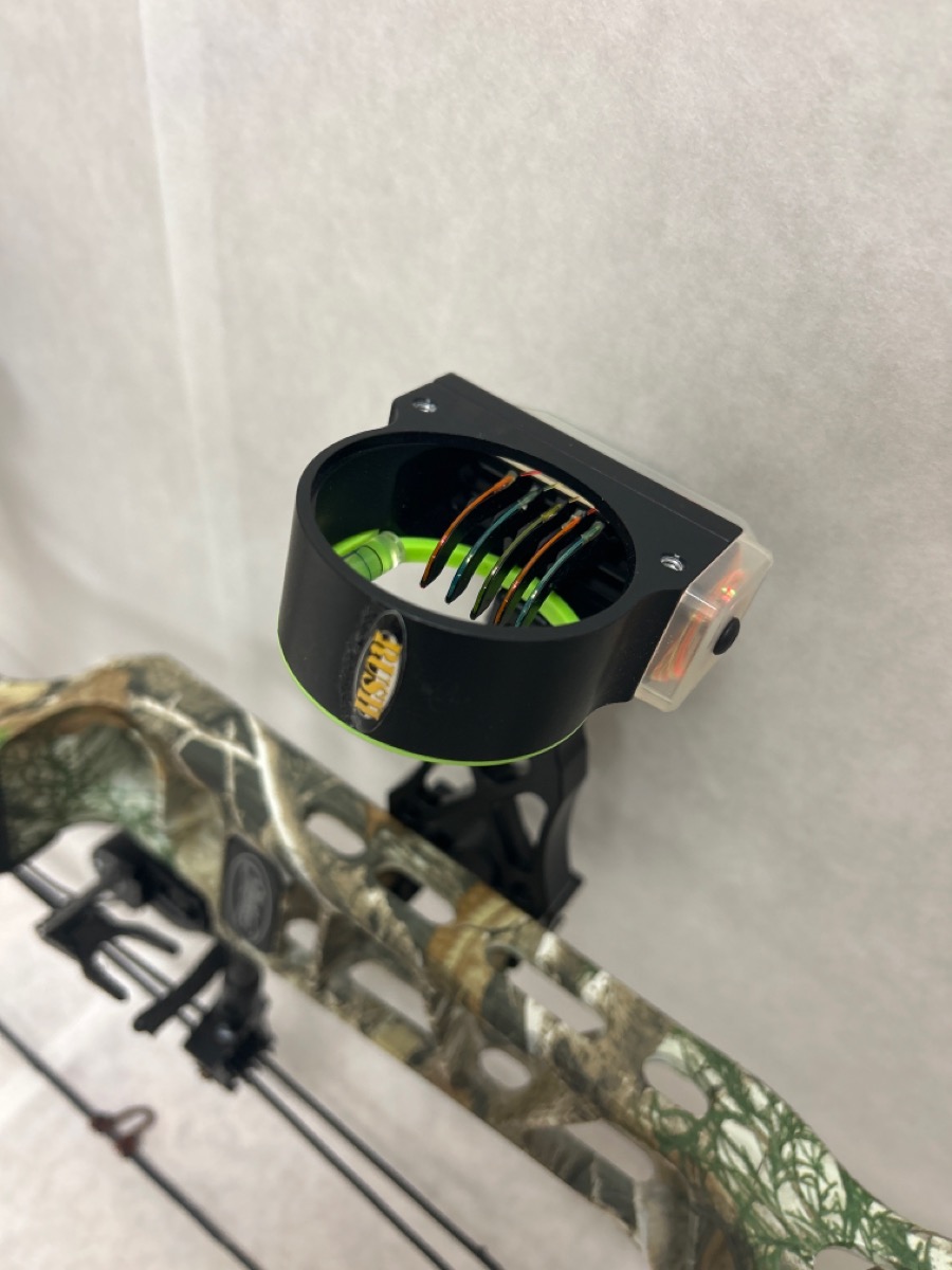 MATHEWS BOWS VRX 28, WITH FLAMBEAU HARD CASE Very Good | Buya