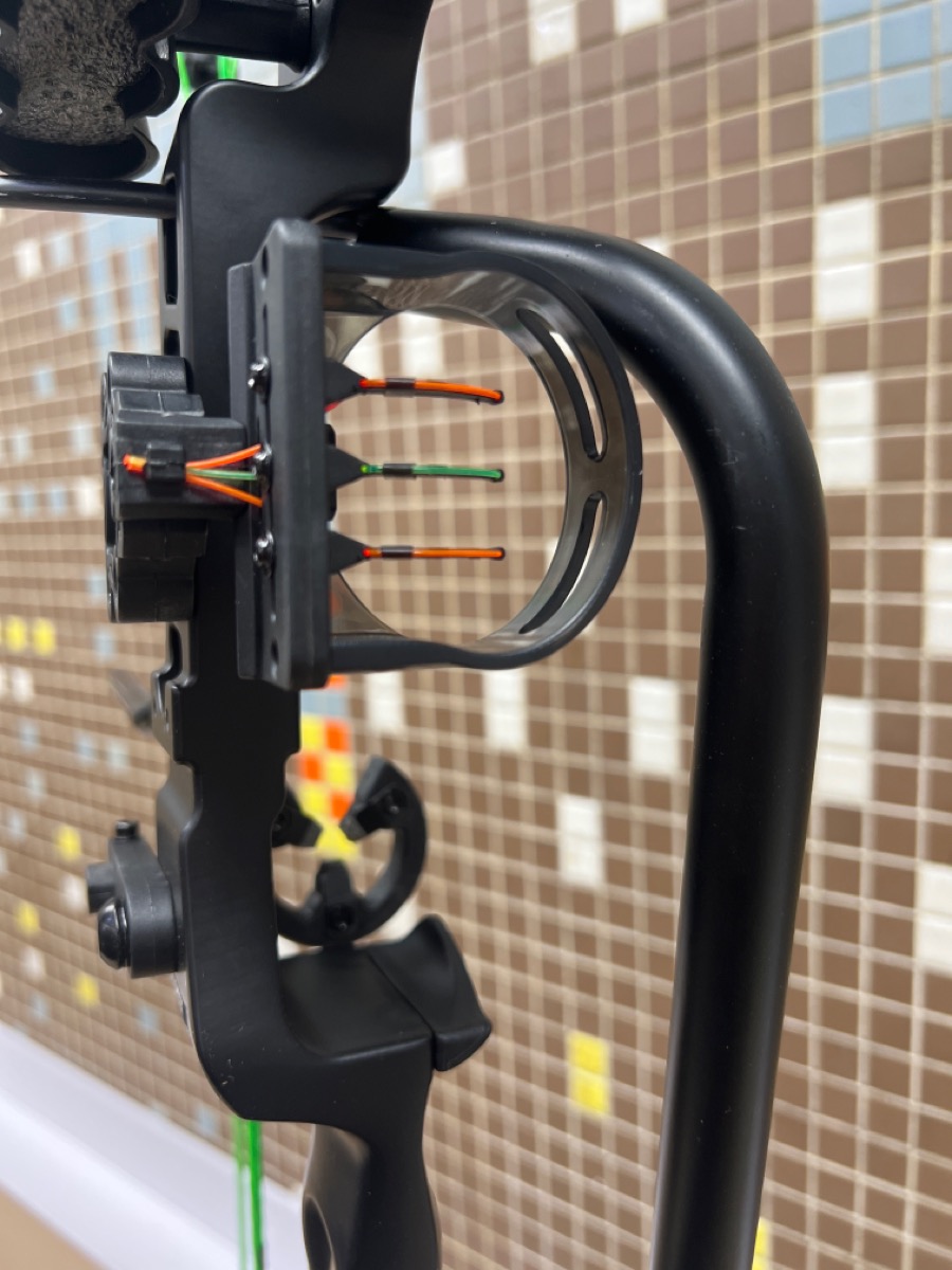 BARNETT ARCHERY VORTEX YOUTH COMPUND BOW Like New | Buya