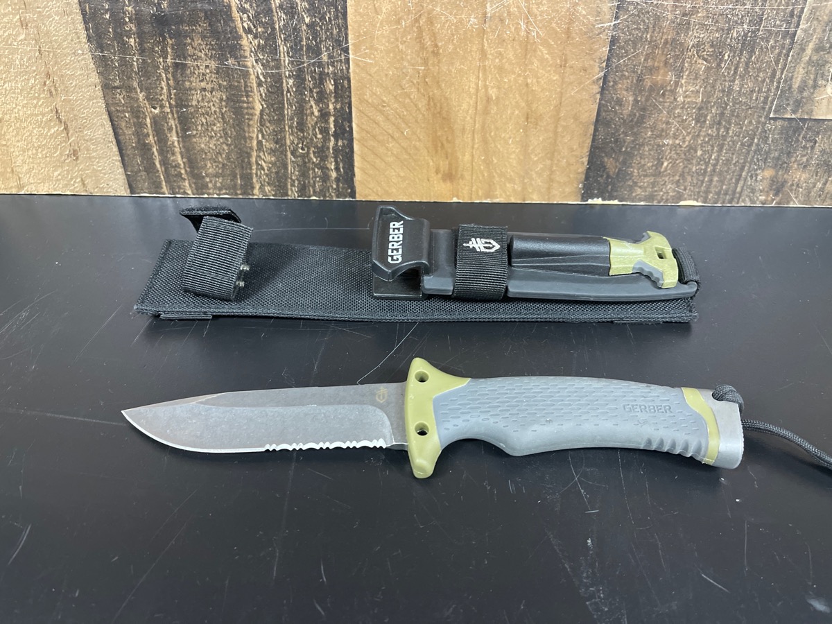 GERBER ULTIMATE FIXED BLADE KNIFE Very Good | Buya