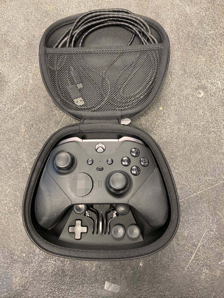 MICROSOFT ELITE SERIES 2 VIDEO CONTROLLER WITH ACC IN CASE Very Good | Buya