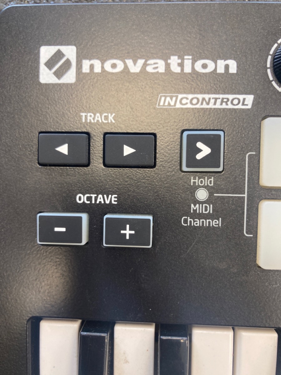 NOVATION LAUNCHKEY MINI MK2 Like New | Pawn 1 | Spokane | WA