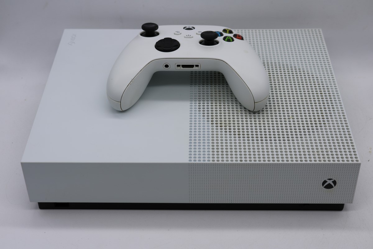 MICROSOFT XBOX ONE S - CONSOLE - ALL-DIGITAL EDITION - 1TB Very Good | Buya