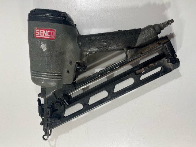 SENCO SFN40 15 Gauge Pneumatic Finish Nailer Good | Buya